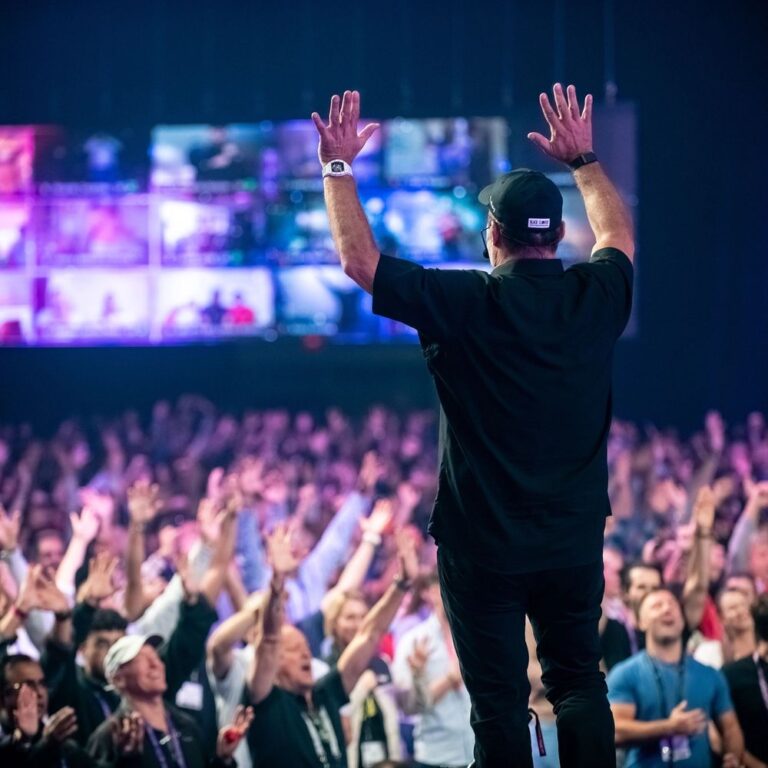 Tony Robbins’ hardships: proof that with adversity, you are on the ...